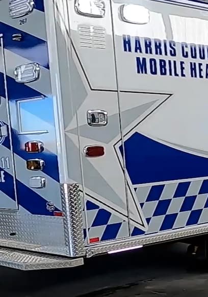 Watch Meet First Responders with Cowboy Jack S01:E01 - Ambulance Tour ...