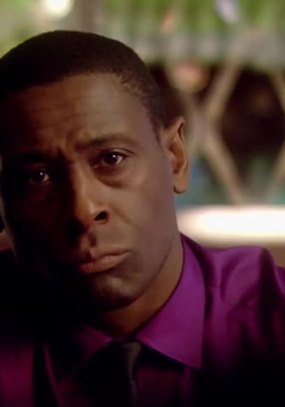 Watch Hustle S07:E05 - The Fall of Railton FC - Free TV Shows | Tubi