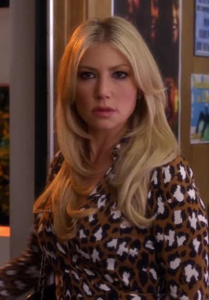 Watch Bad Teacher S01:E05 - The 6th Grade Lock-In - Free TV Shows | Tubi