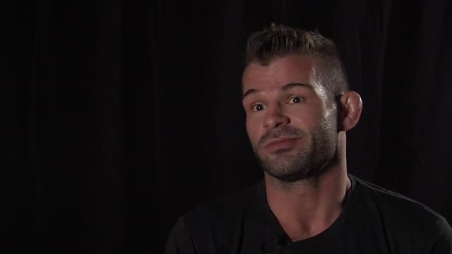 Watch Hard Knocks: Out of the Cage S04:E01 - Out of the Cage - Shawn ...