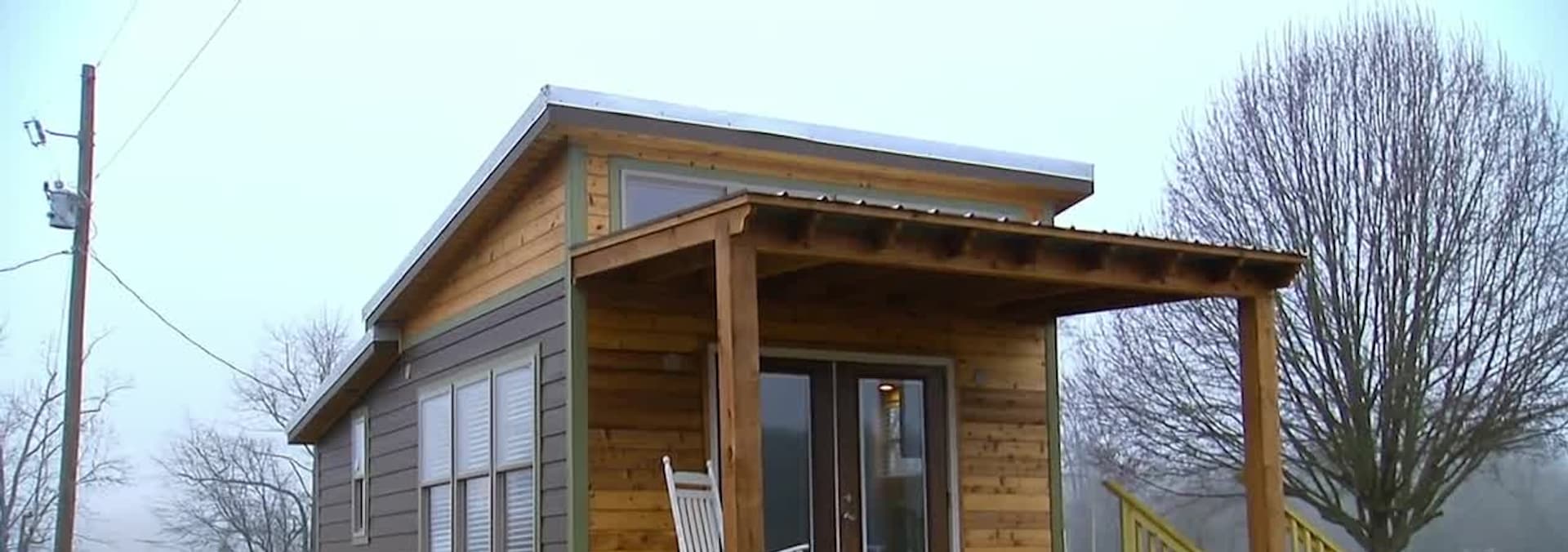 Watch Tiny House Hunters S04:E24 - Travelers Going Tiny - Free TV Shows ...