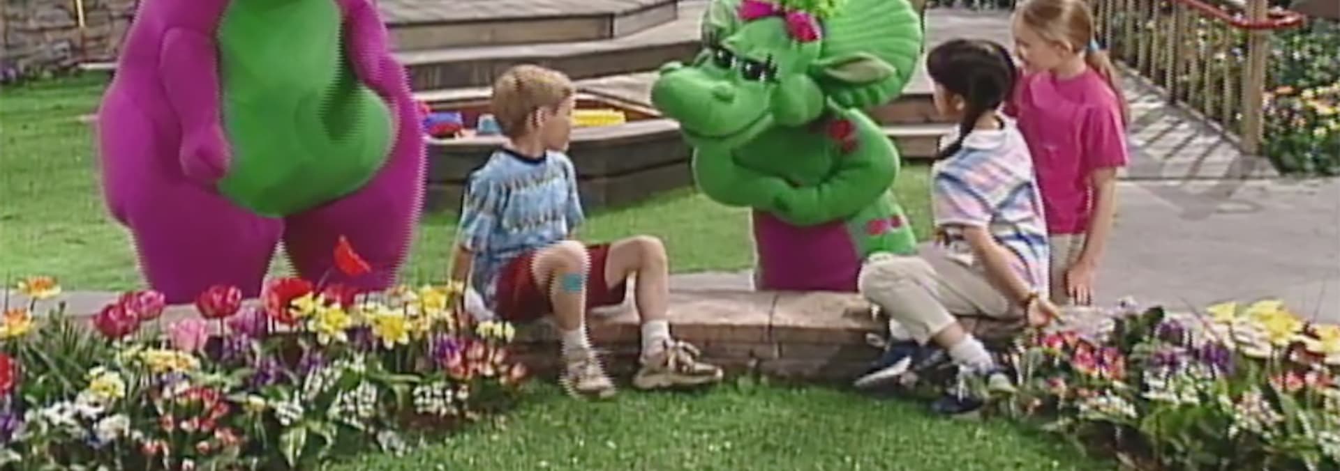 Watch Barney & Friends S07:E716 - A Parade of Bikes - Free TV Shows | Tubi