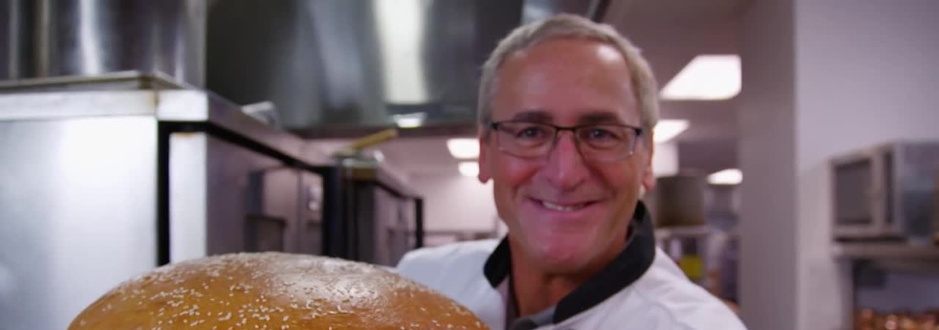 Watch Food Paradise S11:E11 - Titanic Treats - Free TV Shows | Tubi