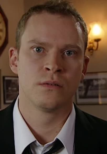Watch Peep Show S05:E04 - Jeremy's Mummy - Free TV Shows | Tubi