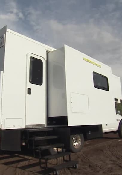 Watch Extreme RVs S04:E03 - World's Fastest - Free TV Shows | Tubi