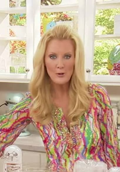 Watch Semi-Homemade Cooking With Sandra Lee S15:E01 - Bake Sale ...