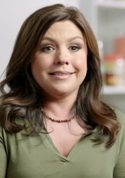 Watch Rachael Ray's Week in a Day S06:E02 - Back in - Free TV Shows | Tubi