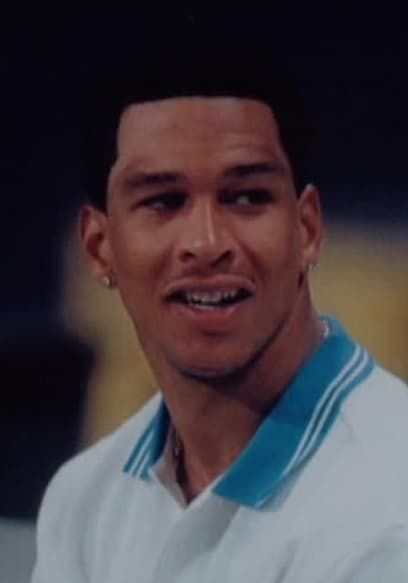 Watch Mugshots S01:E21 - Rae Carruth: NFL Hitman - Free TV Shows | Tubi
