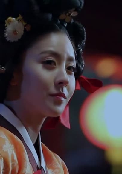 Watch Queen & I S01:E01 - Episode 1 - Free TV Shows | Tubi