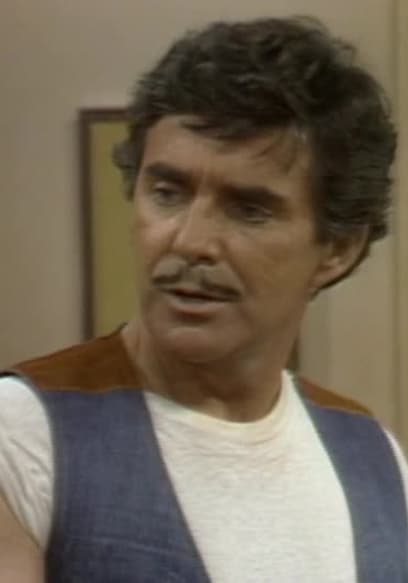 Watch One Day at a Time S03:E301 - The Older Man (Pt. 1) - Free TV ...