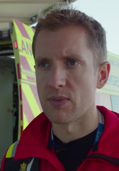Watch Ambulance: Code Red S02:E20 - Episode 20 - Free TV Shows | Tubi