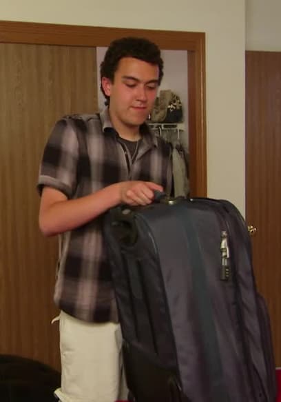 Watch Extreme Cheapskates S03:E06 - Father Knows Deb - Free TV Shows | Tubi