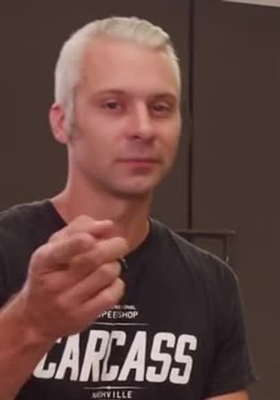 Watch Carcass S03:E17 - Building Shop Tools/Running Engine Stand - Free ...