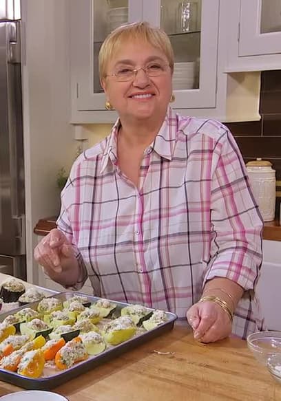 Watch Lidia's Kitchen S06:E602 - A Cheesy Craving - Free TV Shows | Tubi