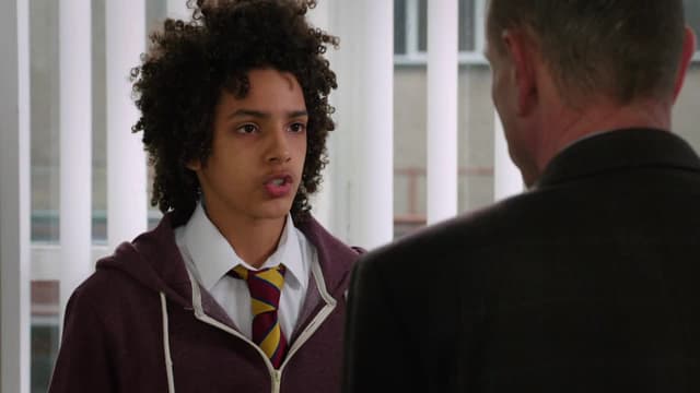 Watch Waterloo Road S09:E06 - Grantly's Perfect Poetry - Free TV Shows ...