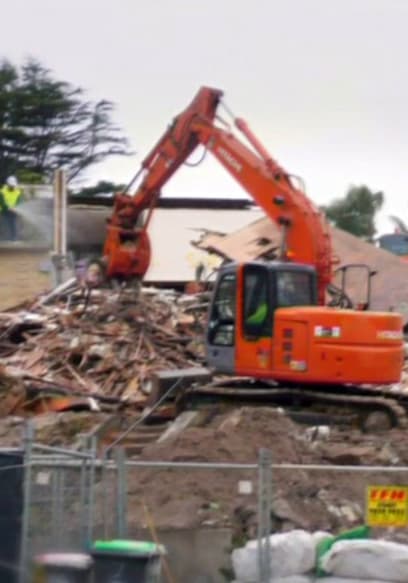 Watch Dream Build S02:E04 - Flipped House - Free TV Shows | Tubi