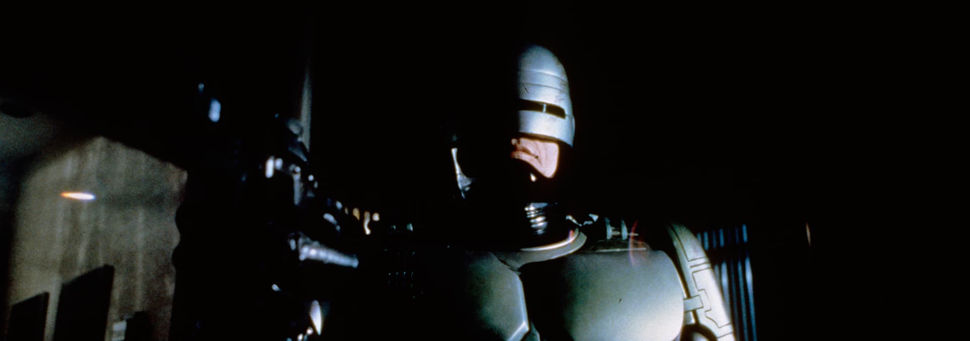 Watch RoboCop Prime Directives: Crash & Burn (2001) - Free Movies | Tubi