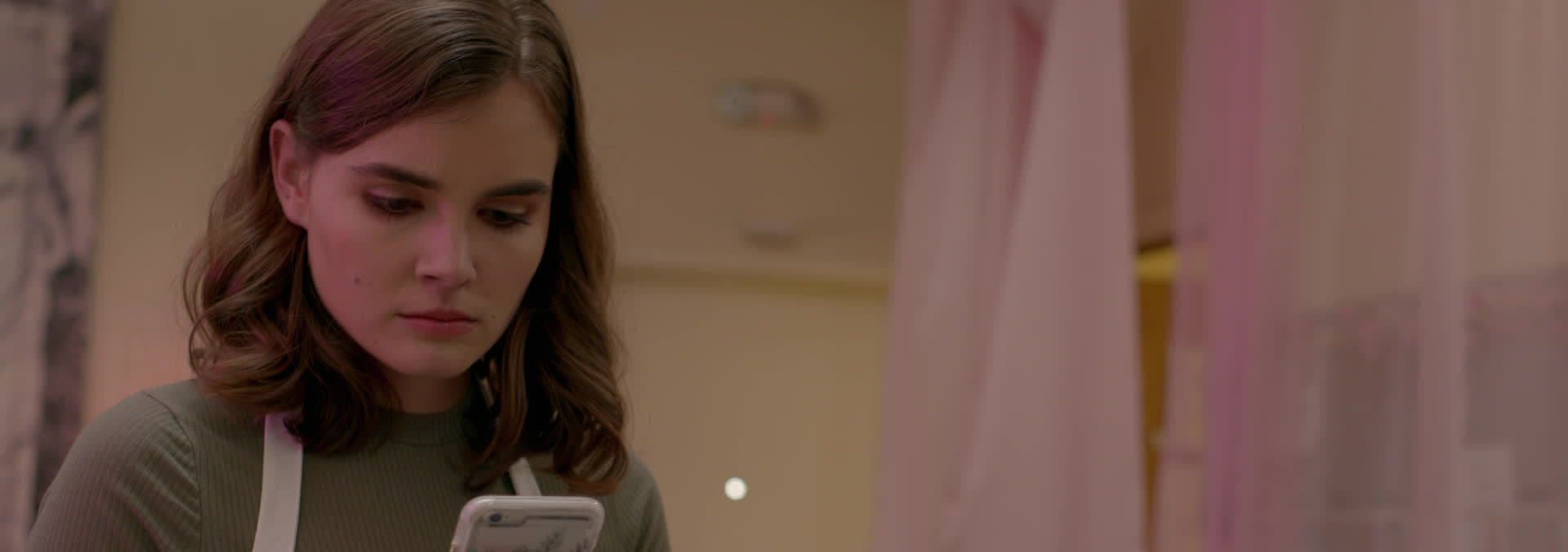 Watch Crazy Love S01:E04 - Social Media Meltdown - Free TV Shows | Tubi