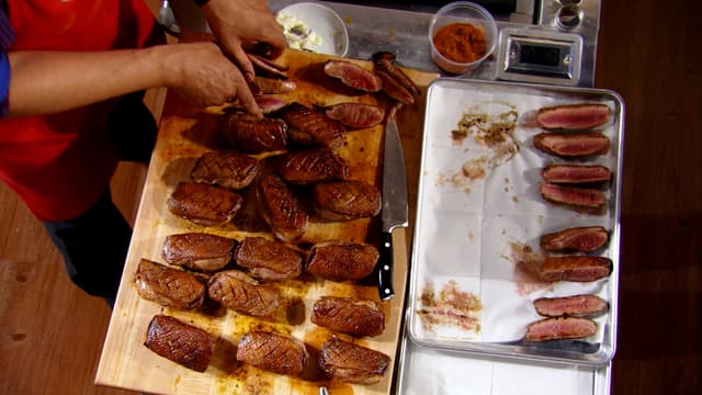 Watch MasterChef S07:E17 - Critics Choice - Free TV Shows | Tubi