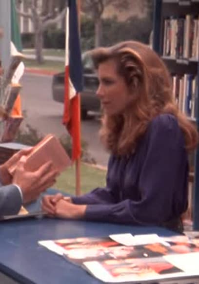 Watch Scarecrow and Mrs. King S03:E01 - A Lovely Lit - Free TV Shows | Tubi