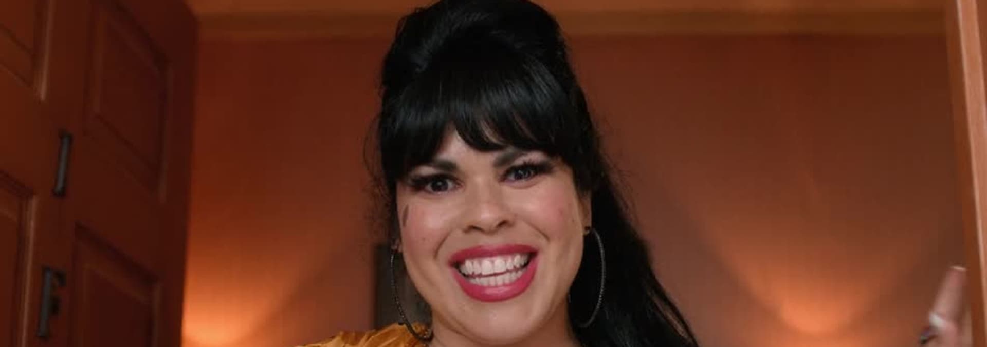 Watch Gordita Chronicles S01:E02 - In America We Speak English - Free ...