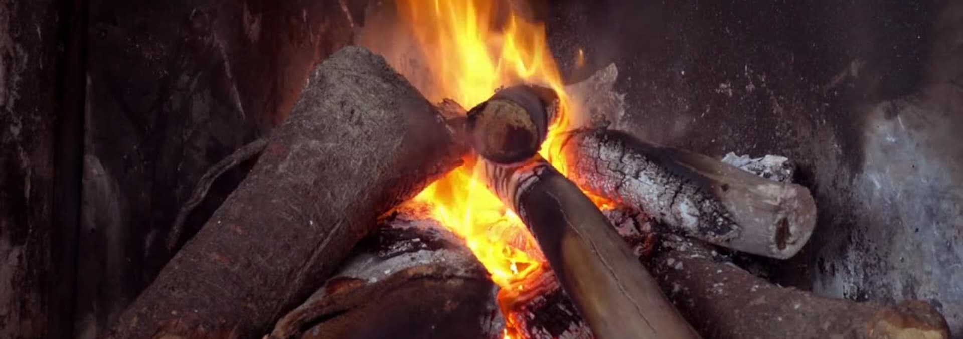 Watch Fireplace Lounge S02:E201 - Happy Halloween Fireplace - Free TV ...