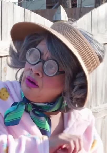 Watch Ma's House S01:E03 - We Have a Problem - Free TV Shows | Tubi