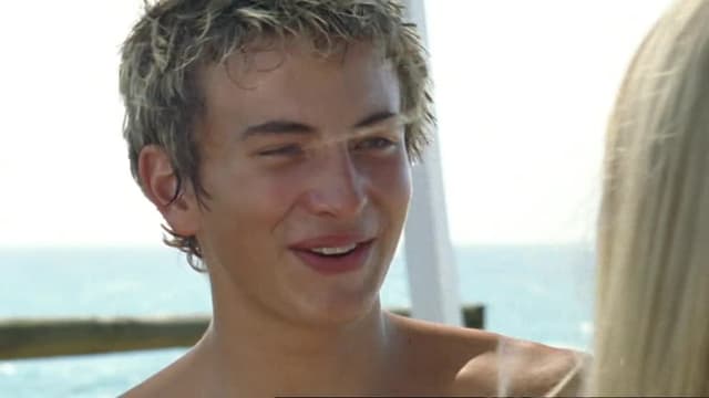 Watch Blue Water High S02:E05 - Episode 5 - Free TV Shows | Tubi