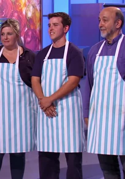 Watch Cake Wars S02:E01 - Christmas: Ultimate Christmas Lights - Free ...