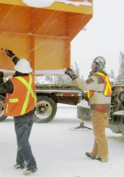 Watch Ice Road Truckers S01:E13 - On the Edge - Free TV Shows | Tubi