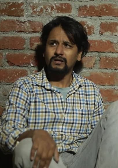 Watch Mohan Bhargav and the Hologram Girl S01:E08 - Running Away - Free ...