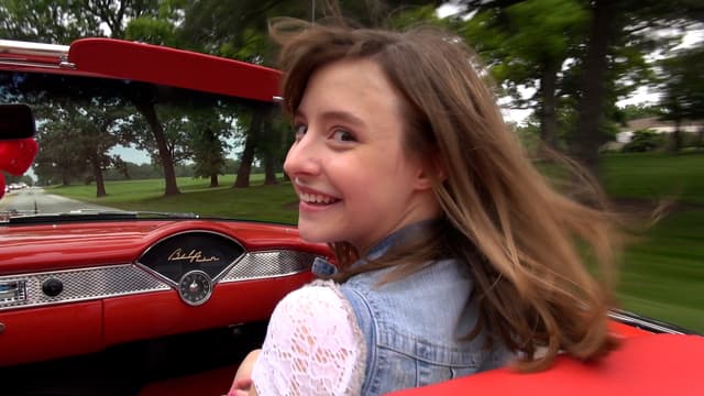 Watch Steal the Show S01:E12 - Hey Bully! - Free TV Shows | Tubi