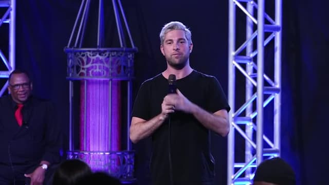 Watch Laugh After Dark: Live in Las Vegas S01:E11 - Alex Duong & Alexis ...