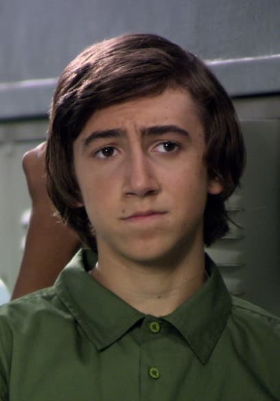 Watch Everybody Hates Chris S03:E09 - Everybody Hates the New Kid ...