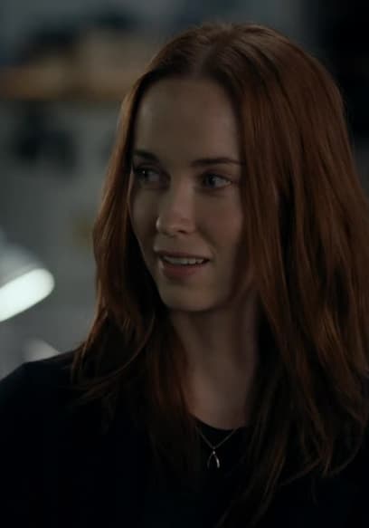 Watch Shoot the Messenger S01:E01 - Beginner's Luck - Free TV Shows | Tubi