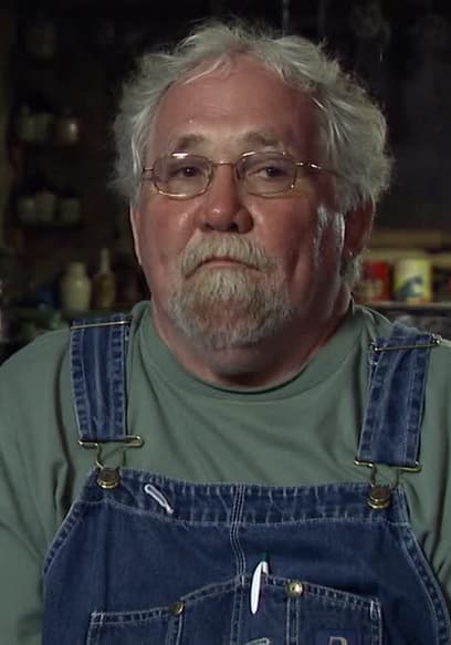 Watch American Pickers S06:E08 - Raze the Roof - Free TV Shows | Tubi