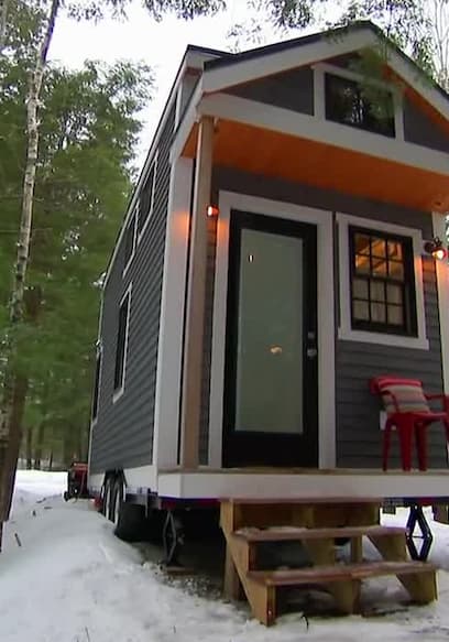 Watch Tiny House Hunters S04:E31 - A Picture Perfect - Free TV Shows | Tubi