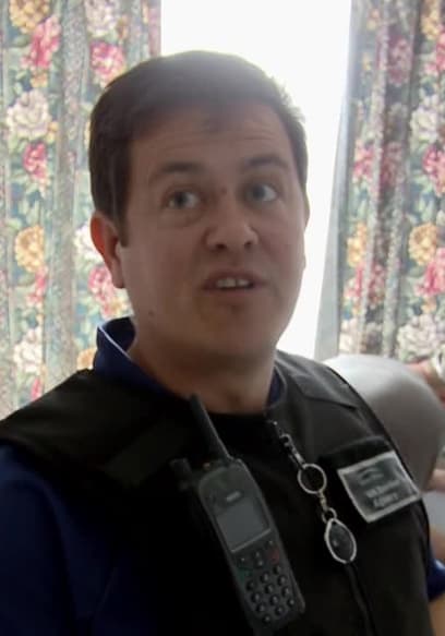 Watch UK Border Force S02:E04 - Episode 4 - Free TV Shows | Tubi