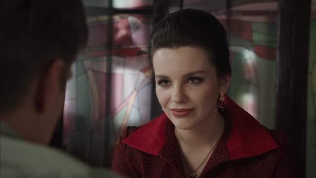 Watch The Red Queen - Free TV Shows | Tubi