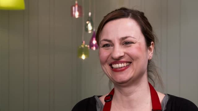 Watch Yes Chef S01:E03 - Luke Tipping - Free TV Shows | Tubi