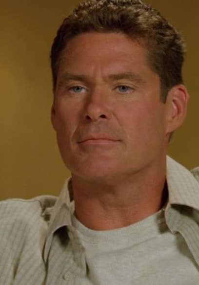 Watch Baywatch S08:E09 - Homecoming - Free TV Shows | Tubi