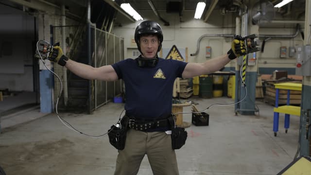 Watch Science Max S02:E205 - Electromagnet - Free TV Shows | Tubi