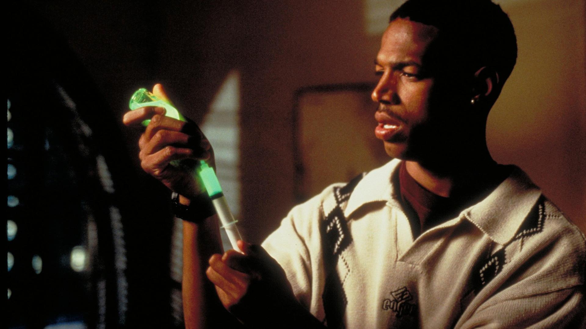 Watch Senseless (1998) - Free Movies | Tubi