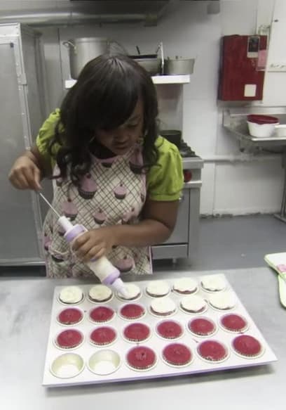 Watch Extreme Cheapskates S03:E13 - Merry Cheapskate - Free TV Shows | Tubi