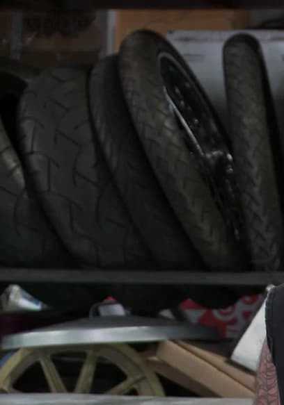 Watch Counting Cars S06:E11 - 70s Scoot - Free TV Shows | Tubi