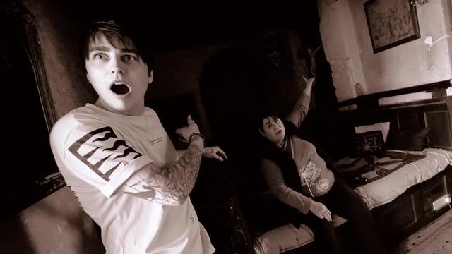 Watch Sam and Colby S03:E05 - The Most Haunted House in the US - Free ...