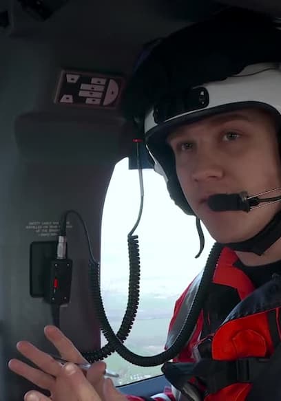 Watch Helicopter ER S01:E28 - Episode 28 - Free TV Shows | Tubi