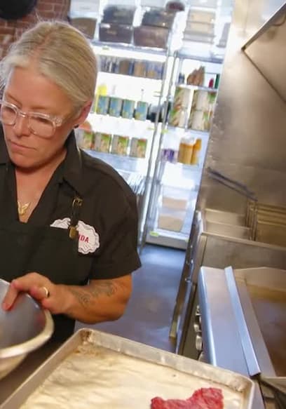 Watch Food Paradise S11:E17 - Food Hall Frenzy - Free TV Shows | Tubi