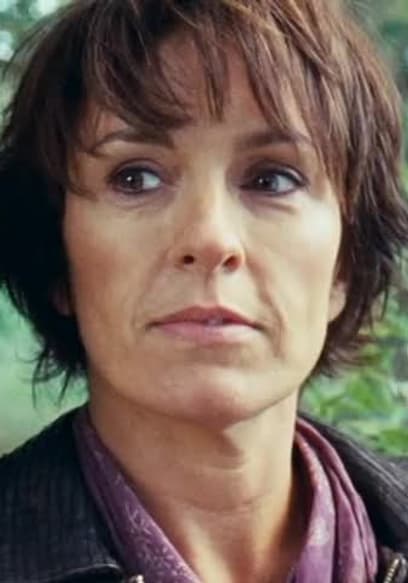 Watch Primeval S02:E06 - Episode 6 - Free TV Shows | Tubi