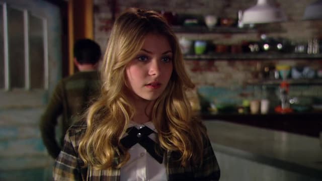 Watch Gossip Girl - Free TV Shows | Tubi